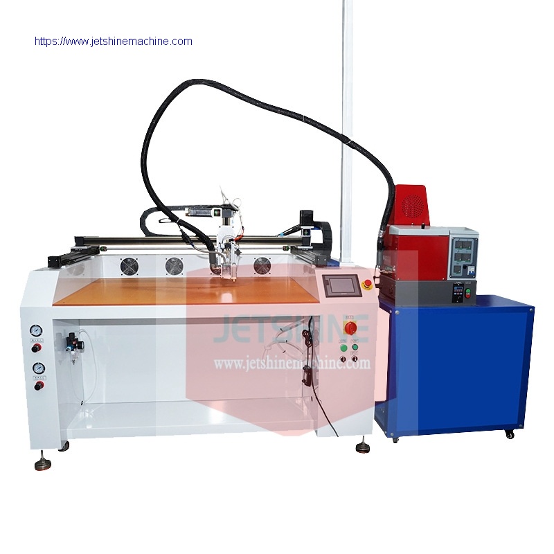 Automatic leather glue spray machine